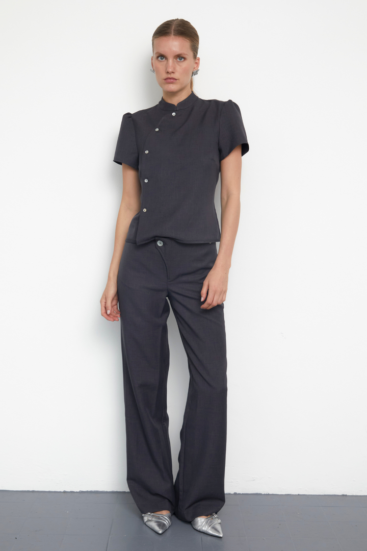 New In – No Emotions